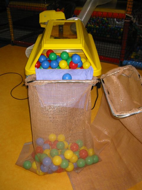 Ball Washing - Ballpool